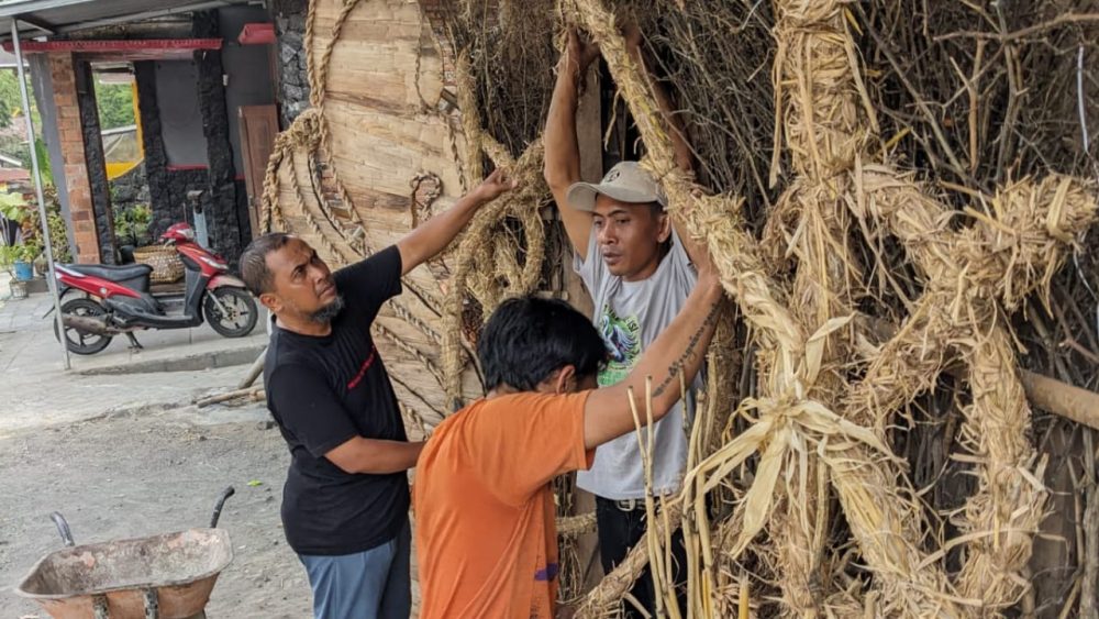 Semut Ireng, Inspirasi Dekorasi Alam pada Festival Lima Gunung